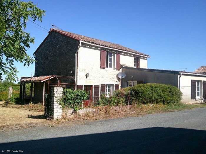 Villefagnan - Maison 6 pièces à vendre