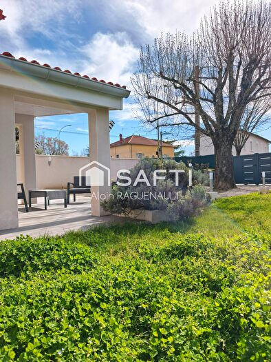 Maison à vendre - Saint-Priest, Village - 4 pièces - 4 chambres