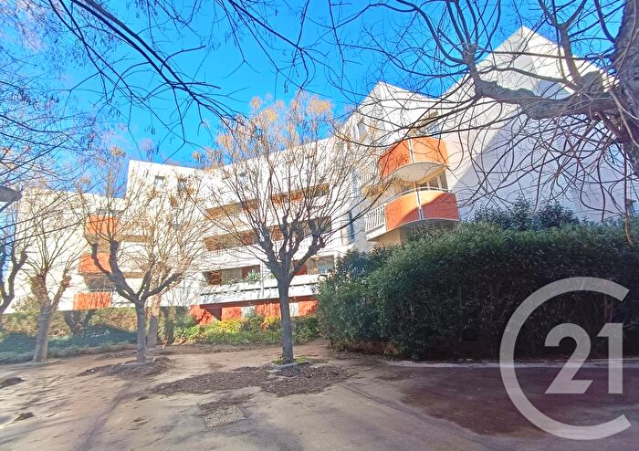 Appartement à louer - Plan-de-Cuques - 3 pièces - 2 chambres