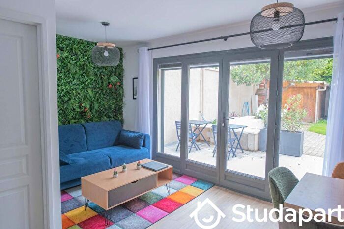 Appartement à louer - Chaperon Vert, Gentilly - 1 pièce