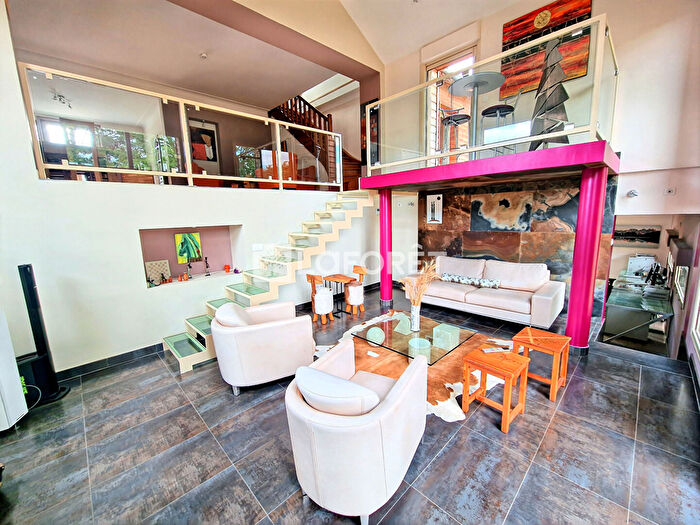 Maison 7 pièces à Maincy, à vendre