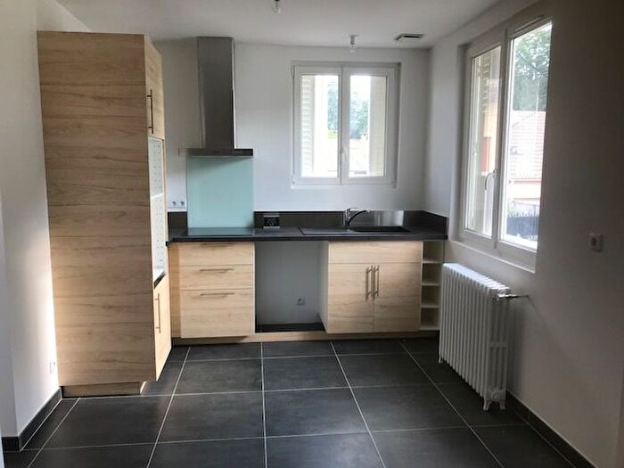 Maison à louer - Chelles, Chelles Sud, Grande Prairie, Bords de Marne - 4 pièces - 3 chambres