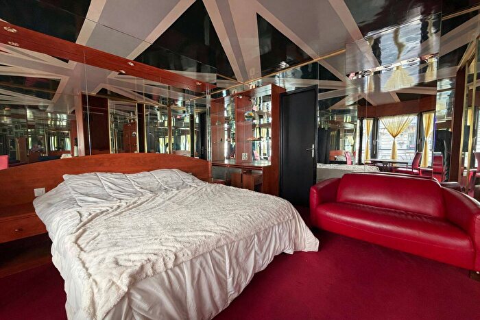 Appartement à louer - Paris ème arrondissement - 2 pièces - 1 chambre