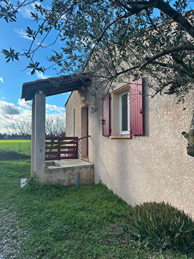 Maison à vendre - Saint-Étienne-du-Grès - 4 pièces - 3 chambres