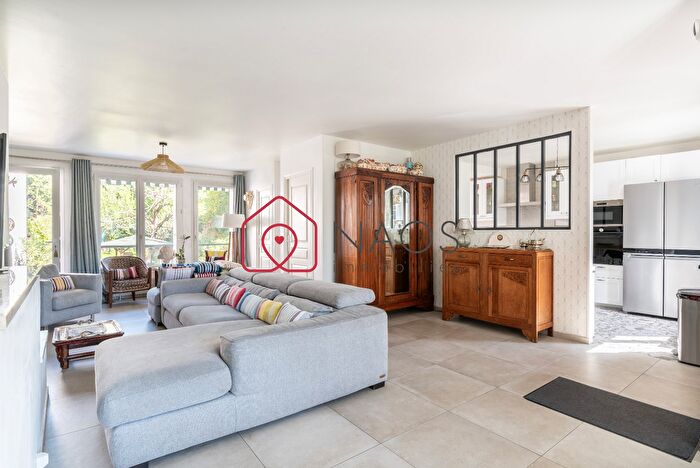 Maison à vendre - Chatou, Ouest - 5 pièces - 3 chambres