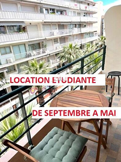 Appartement à louer - Juan-les-Pins, Antibes - 2 pièces - 1 chambre