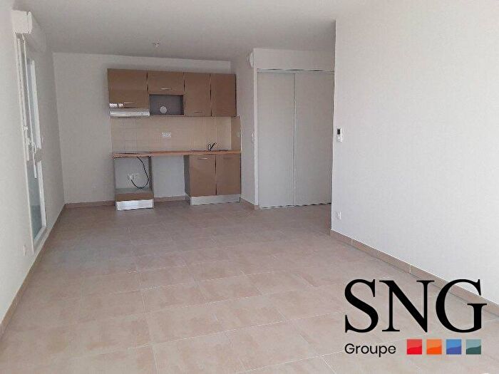 Appartement à louer - Saint Assiscle-Saint Charles, Perpignan - 3 pièces - 2 chambres
