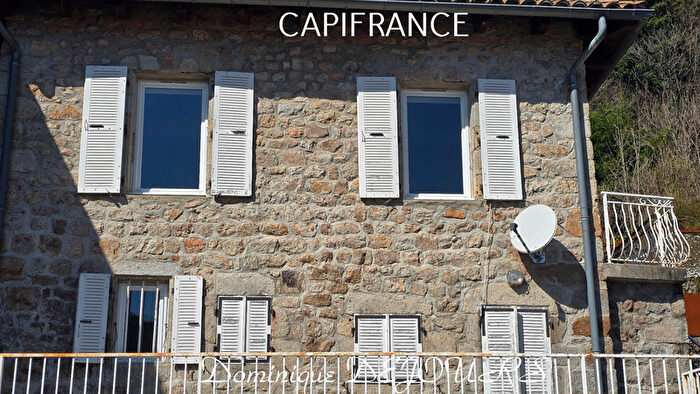 Maison à vendre - Marcols-les-Eaux - 5 pièces - 3 chambres