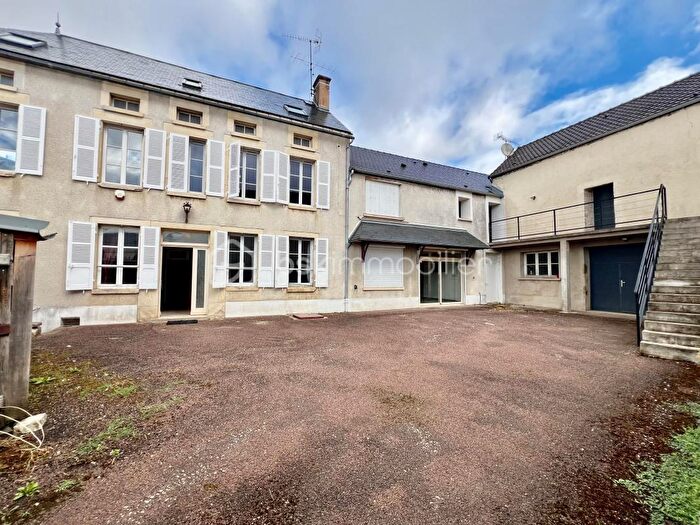 Lézinnes - Maison 10 pièces à vendre