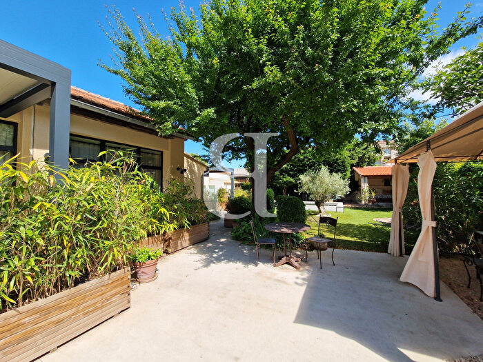 Maison 9 pièces à vendre à Vaison-la-Romaine