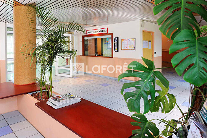 Cergy, Axe Majeur, Horloge : Appartement 1 pièce à vendre