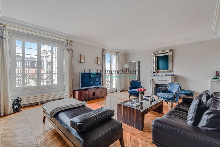 Appartement à vendre - Paris e , Bel-Air, Sud - 7 pièces - 5 chambres