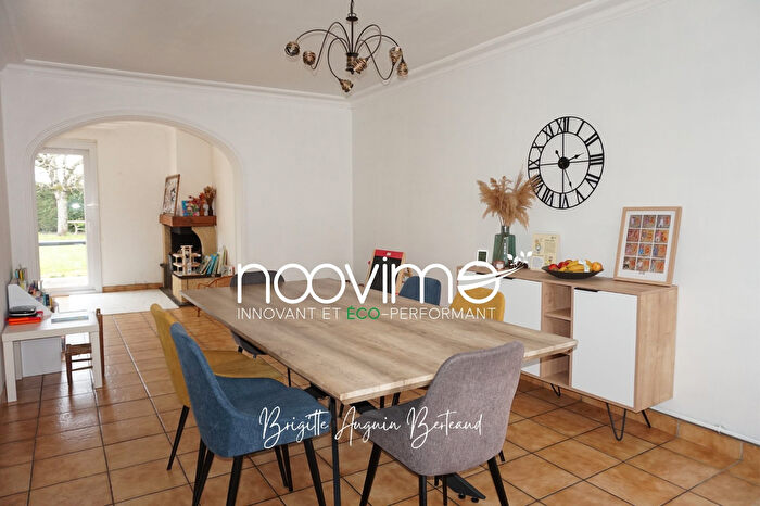 Maison à vendre - Saint-Laurent-sur-Sèvre - 6 pièces - 3 chambres