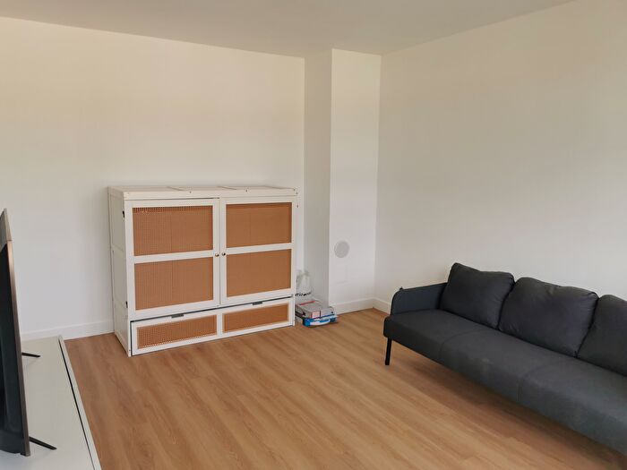Soisy-sous-Montmorency, Noyers, Centre Commercial : Appartement 1 pièce à louer