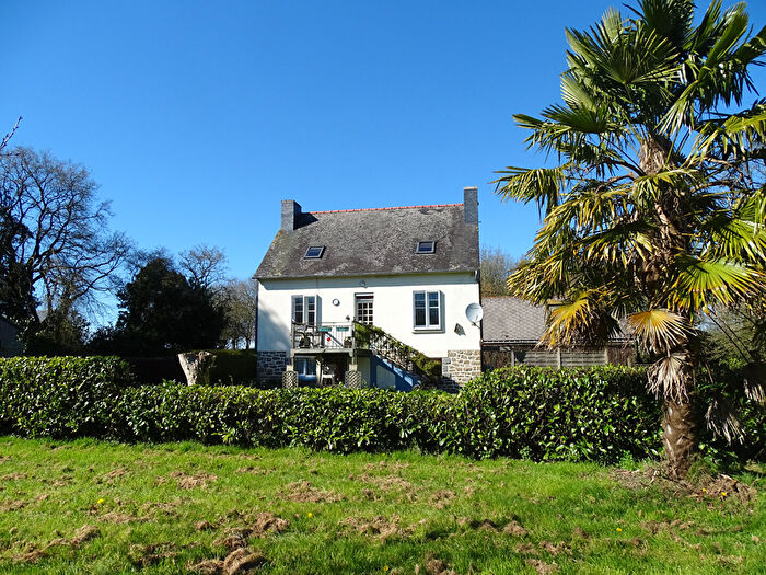 Maison à vendre - Plussulien - 6 pièces - 3 chambres