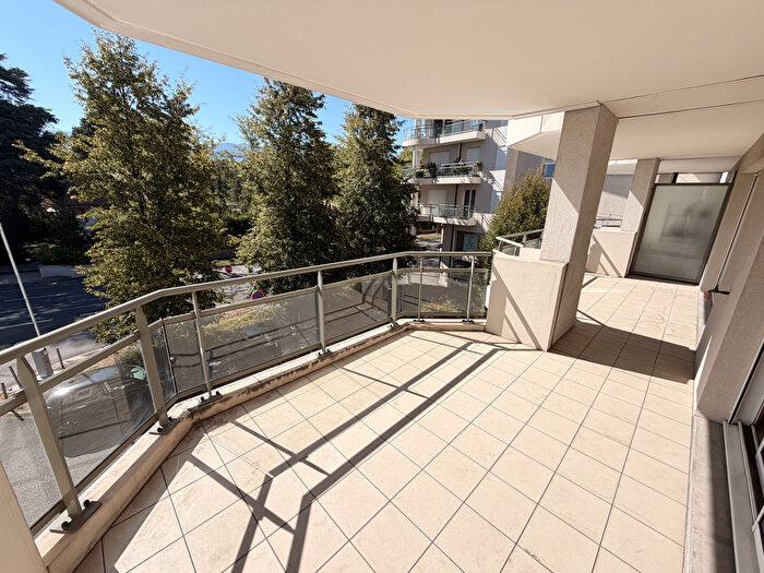 Appartement 4 pièces à Saint-Julien-en-Genevois, Puy-Saint-Martin, Douane, à vendre