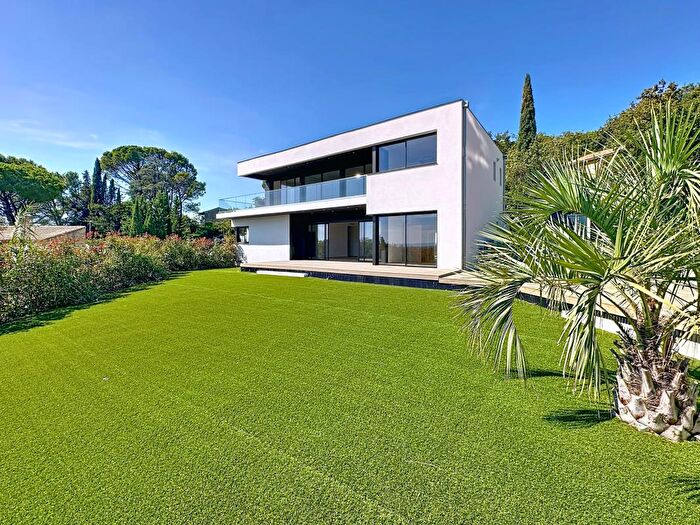 Maison à vendre - Les Angles - 5 pièces - 4 chambres