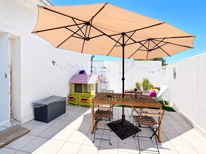 Saint-Quentin-la-Poterie : Maison 7 pièces à vendre