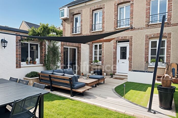 Maison à vendre - Véron - 7 pièces - 5 chambres