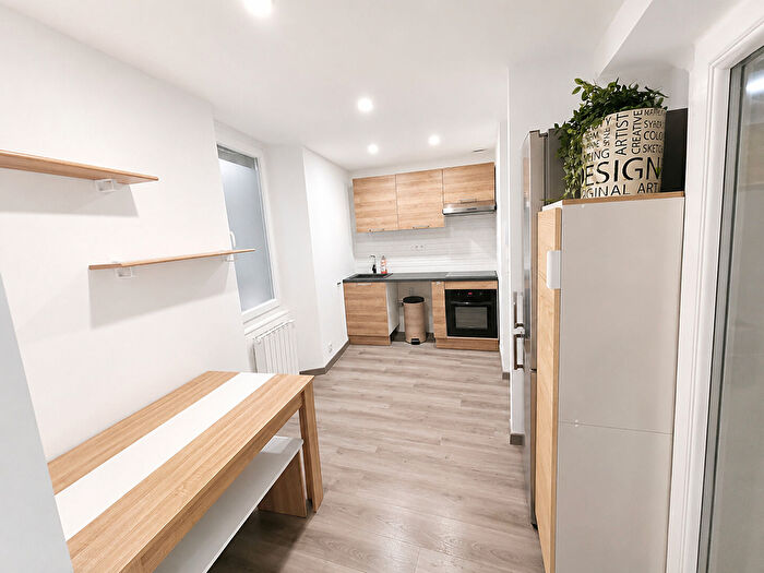 La Destrousse : Appartement 2 pièces à louer