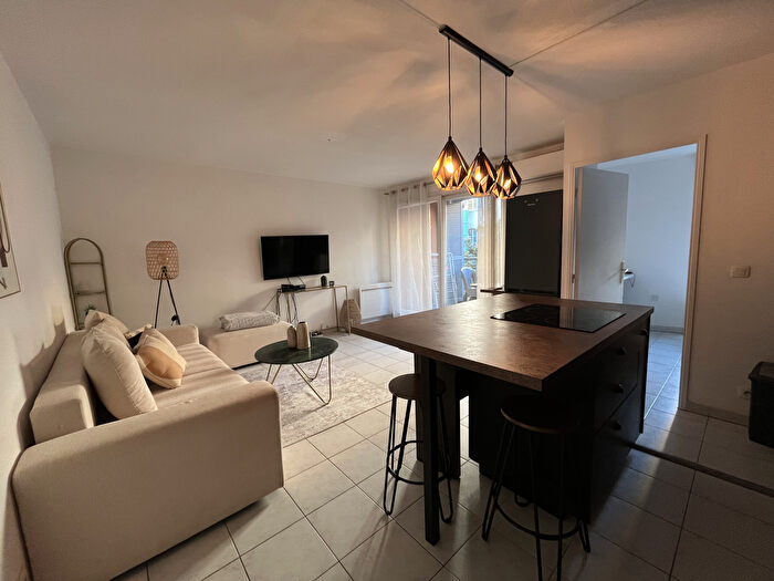 Appartement à louer - Grasse - 2 pièces - 1 chambre