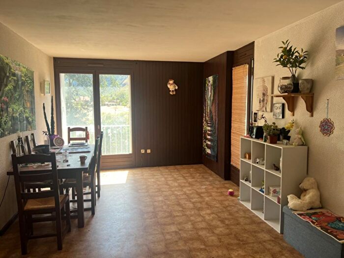 Tarascon-sur-Ariège : Appartement 4 pièces à vendre