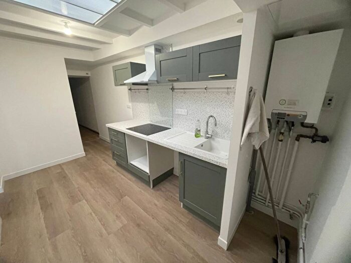 Maison à louer - Europe-Remicourt, Saint-Quentin - 4 pièces - 2 chambres