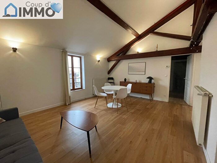 Appartement à louer - Troyes - 4 pièces - 3 chambres