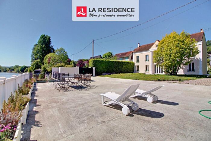 Maisons à vendre et appartements à louer - 1