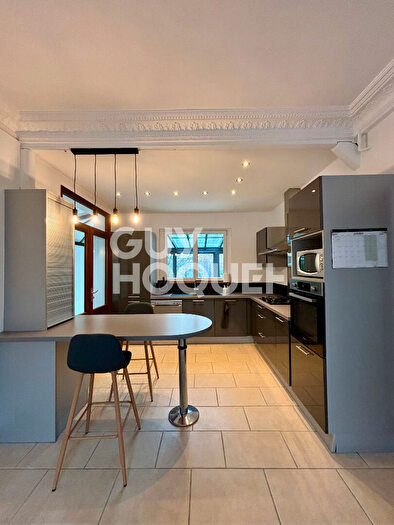 Maison à louer - Troyes, Saint-Martin - 6 pièces - 3 chambres