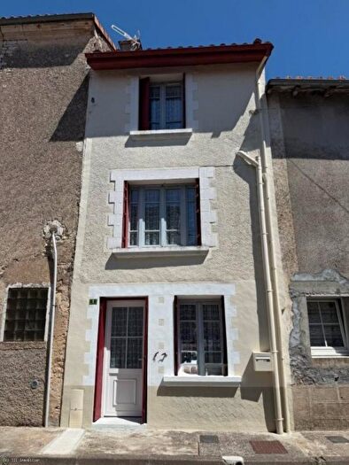 Verteuil-sur-Charente : Maison 4 pièces à vendre