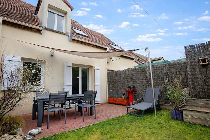 Maison à vendre - Mézières-sur-Seine - 4 pièces - 2 chambres