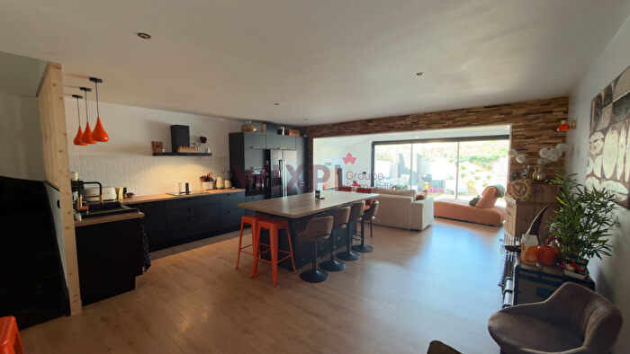 Maison à vendre - Chabeuil - 5 pièces - 4 chambres