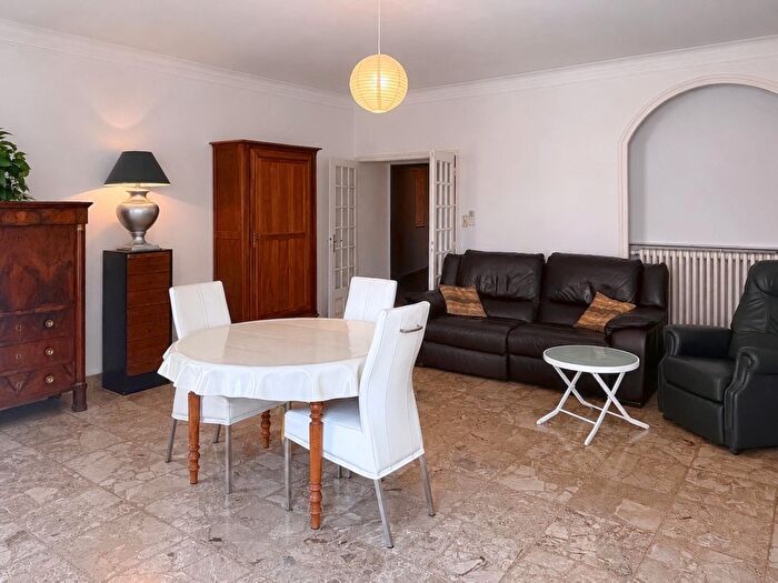 Maison 11 pièces à Bourg-Saint-Andéol, à vendre
