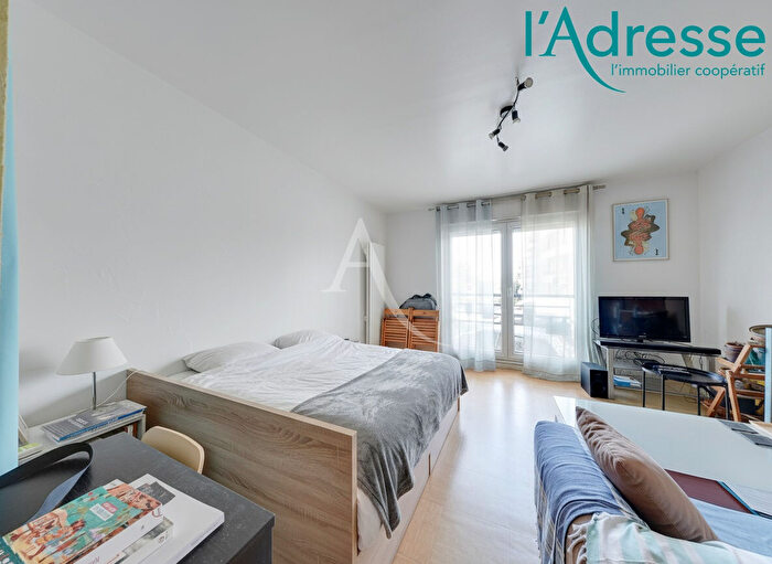 Noisy-le-Grand, Centre-ville - Appartement 1 pièce à vendre