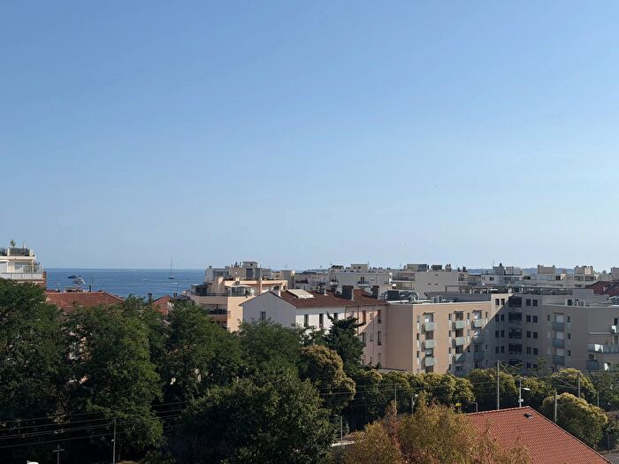 Antibes, Juan-les-Pins, Le Cap : Appartement 2 pièces à vendre