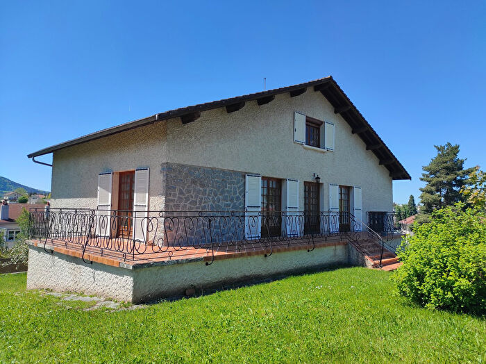 Maison à vendre - Yssingeaux - 6 pièces - 4 chambres