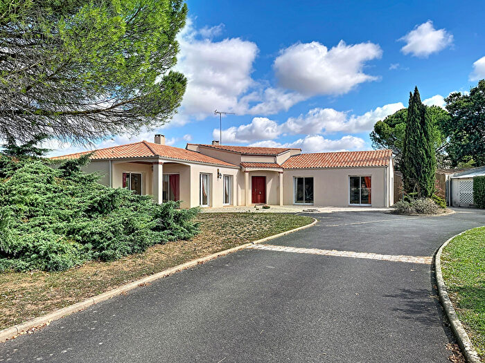Maison 6 pièces à louer à Luçon