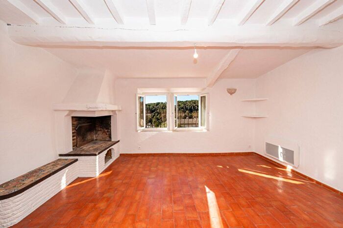 Village Centre, La Colle-sur-Loup : Appartement 4 pièces à louer
