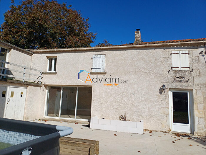 Maison 6 pièces à Maillé, à vendre