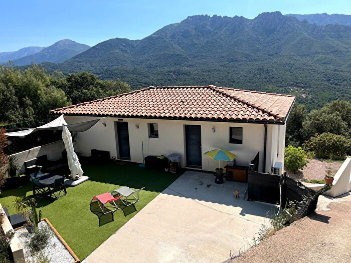 Maison 6 pièces à vendre à Tavaco
