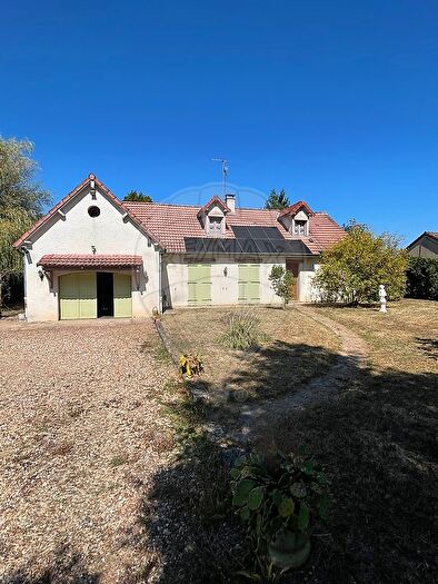 Maison à vendre - Toury-Lurcy - 6 pièces - 4 chambres