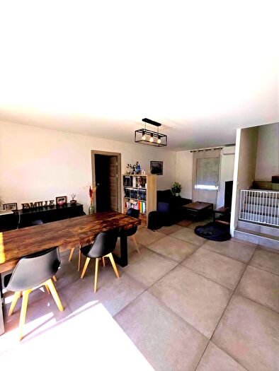 Maison à louer - Montélimar, Sarda la Dame, Nitrière, Gondole - 5 pièces - 4 chambres