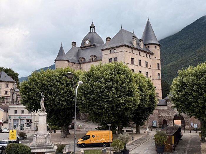 Centre Ville, Vizille : Appartement 2 pièces à louer