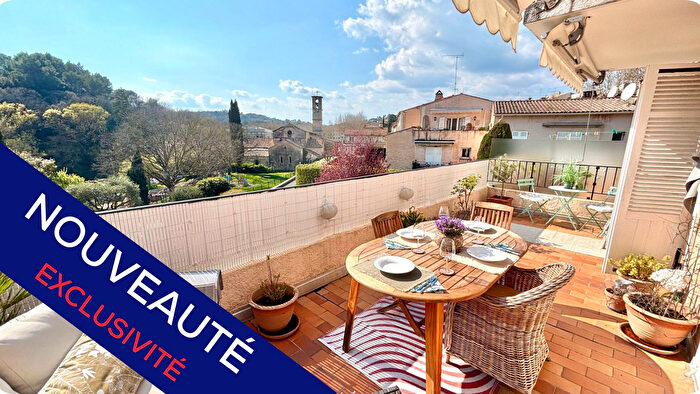 Appartement à vendre - Valbonne, Village - 2 pièces - 1 chambre