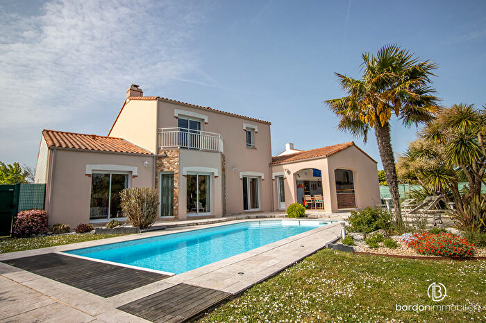 Saint-Gilles-Croix-de-Vie : Maison 9 pièces à vendre