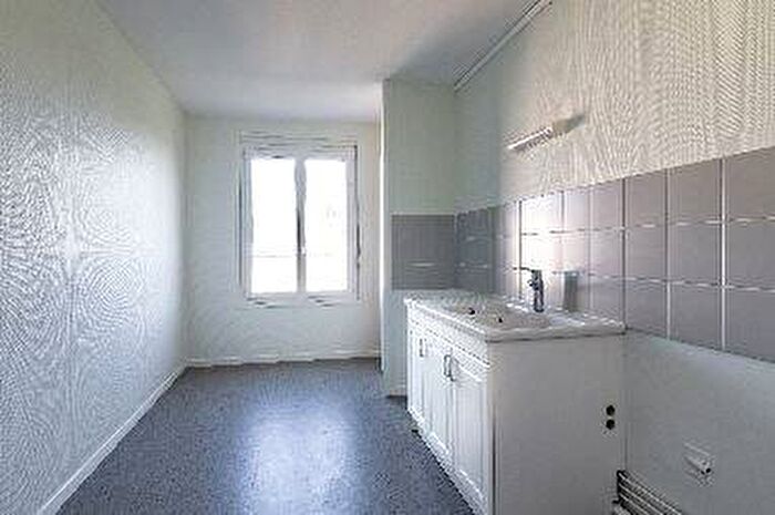 Appartement à louer - Le Blanc - 5 pièces - 4 chambres