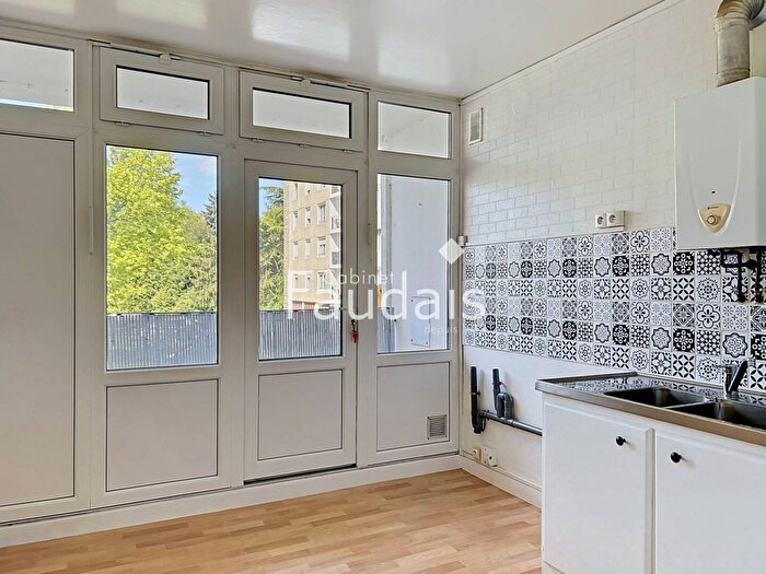 Appartement à louer - Saint-Lô - 4 pièces - 2 chambres
