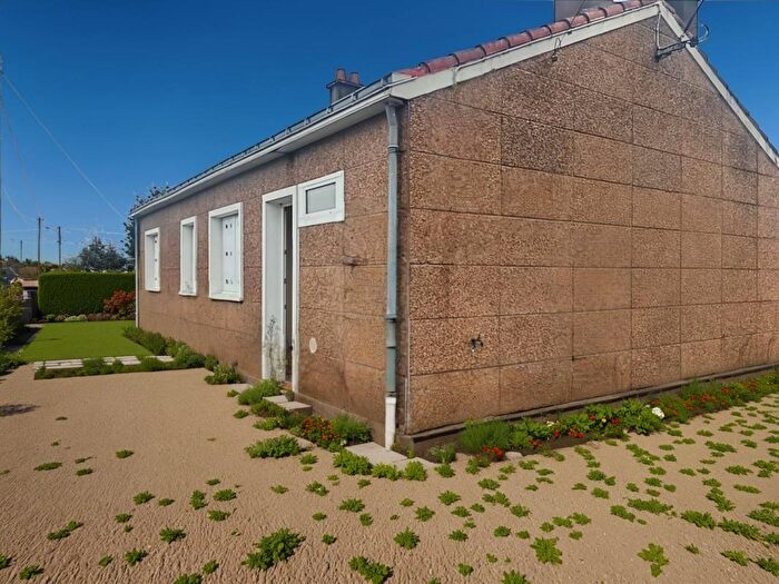 Maison à vendre - Pont-Saint-Martin - 5 pièces - 3 chambres