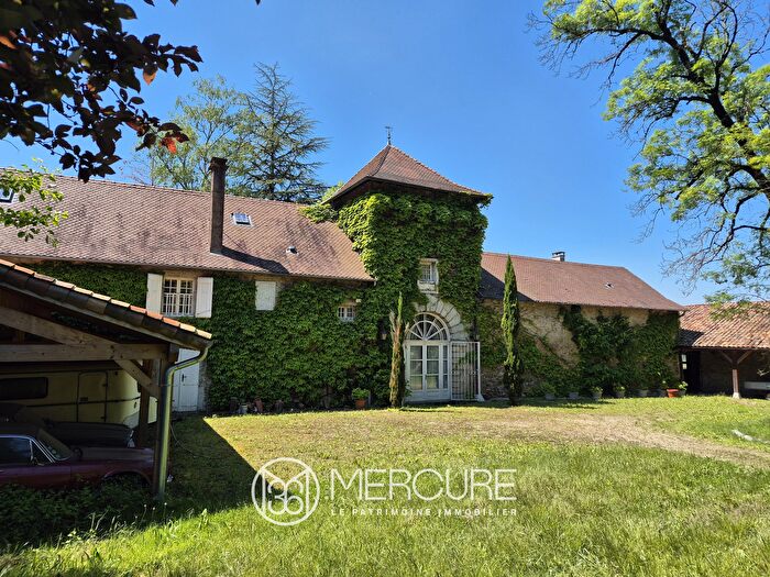 Maison à vendre - Crémieu - 10 pièces - 6 chambres